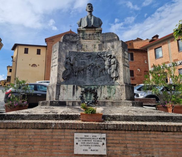 Comune di Sinalunga - Monumento a Ezio Marchi